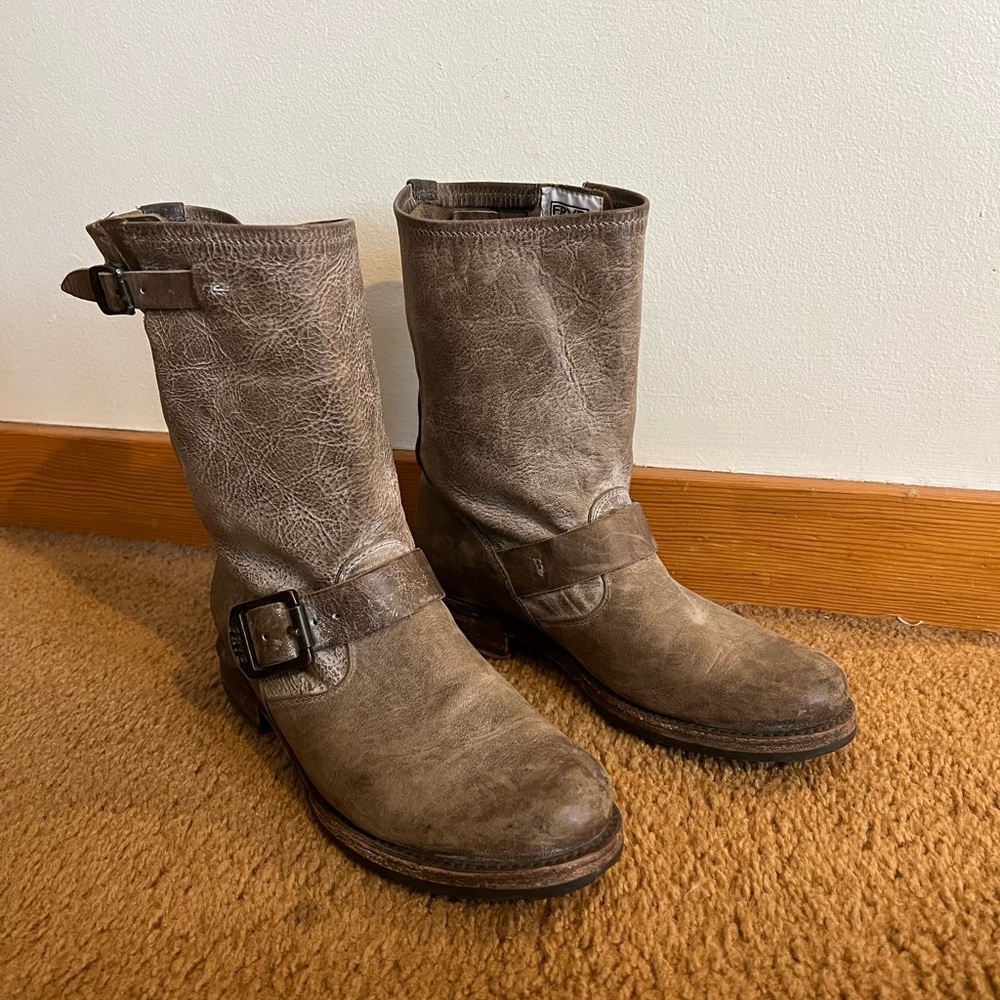 Frye Veronica Short - Gem
